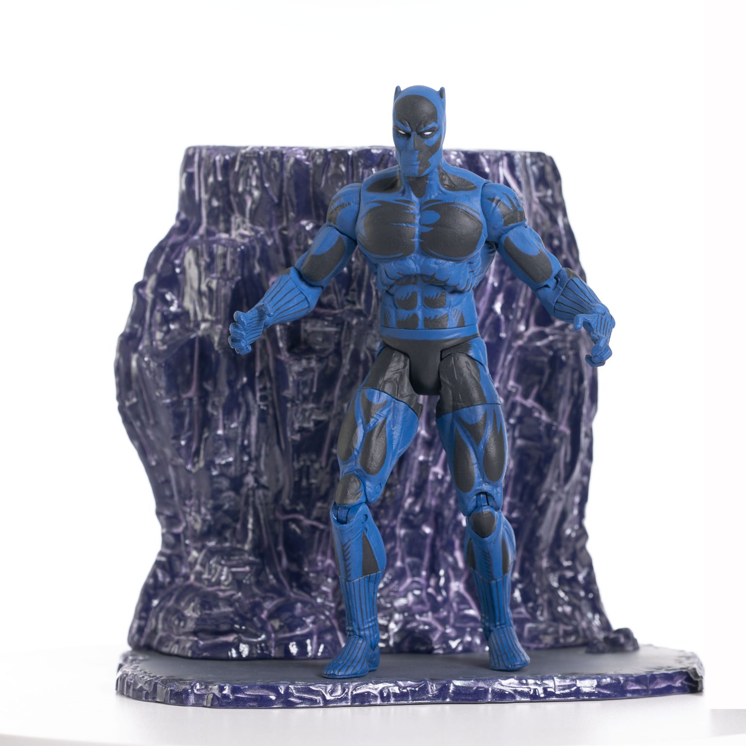 Black Panther (Comic Colors) Figure Now Available From Diamond Select ...