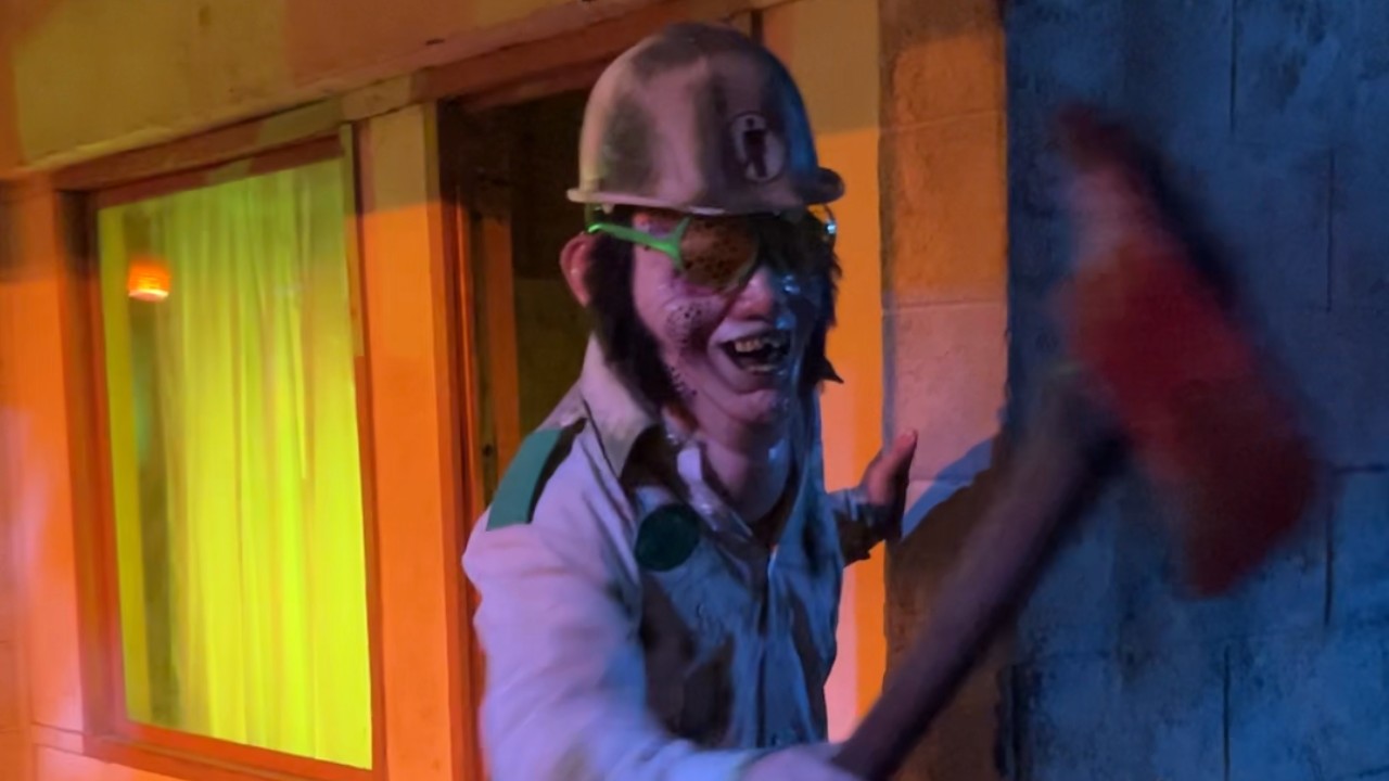 How To Do Everything At Halloween Horror Nights Without The Express ...